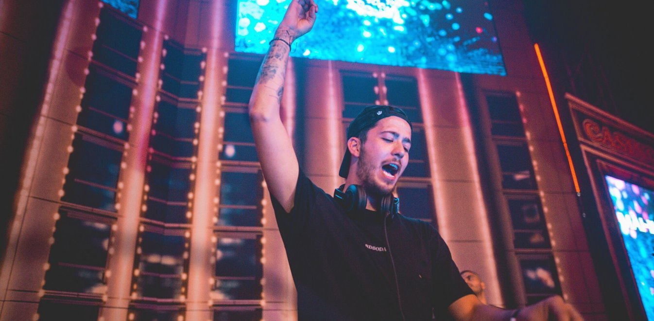 Mahmut Orhan: Πανσέληνος με τον Τούρκο superstar της dance μουσικής | Έθνος